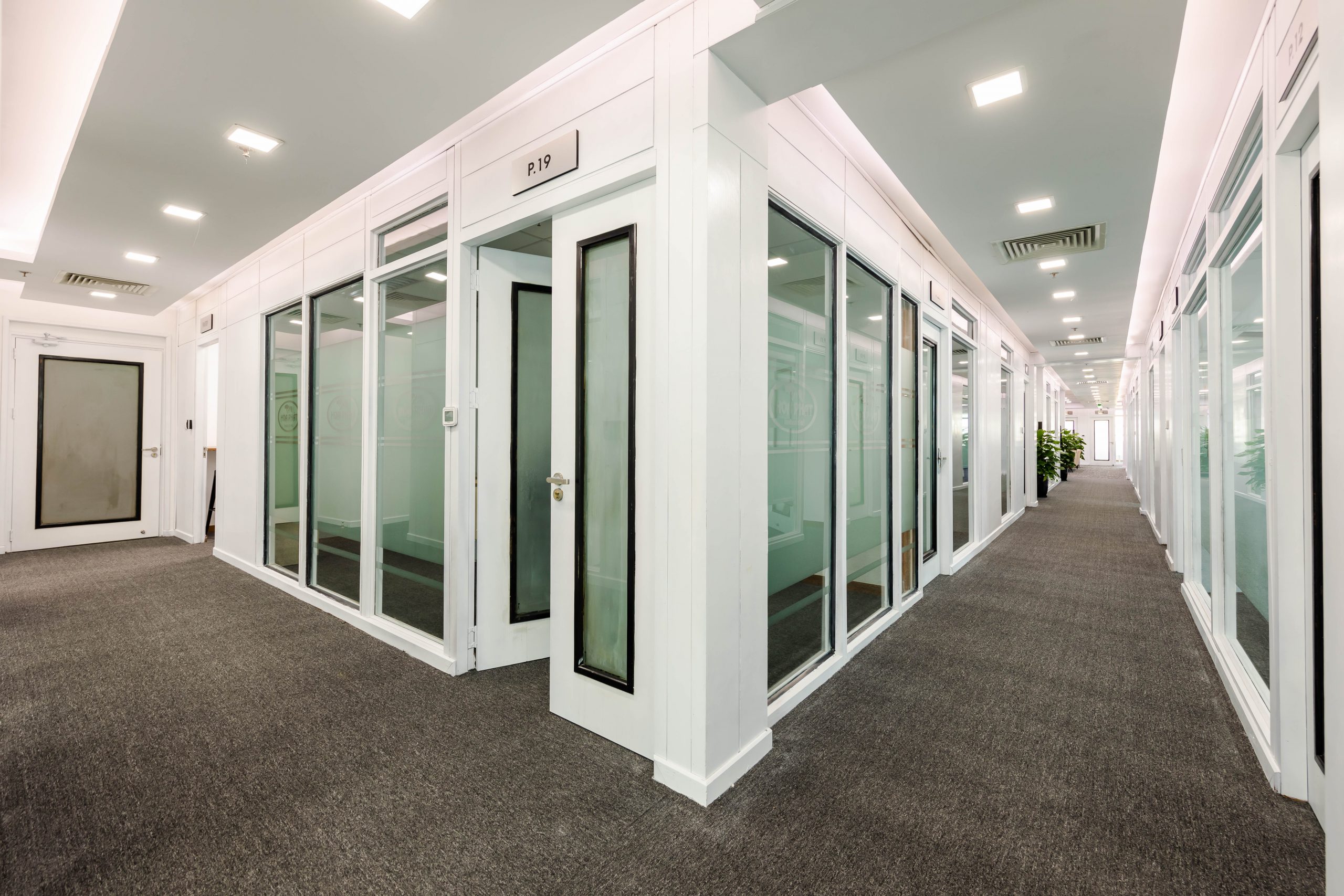 THỊ TRƯỜNG VĂN PHÒNG CHIA SẺ 2020 - CCB OFFICE